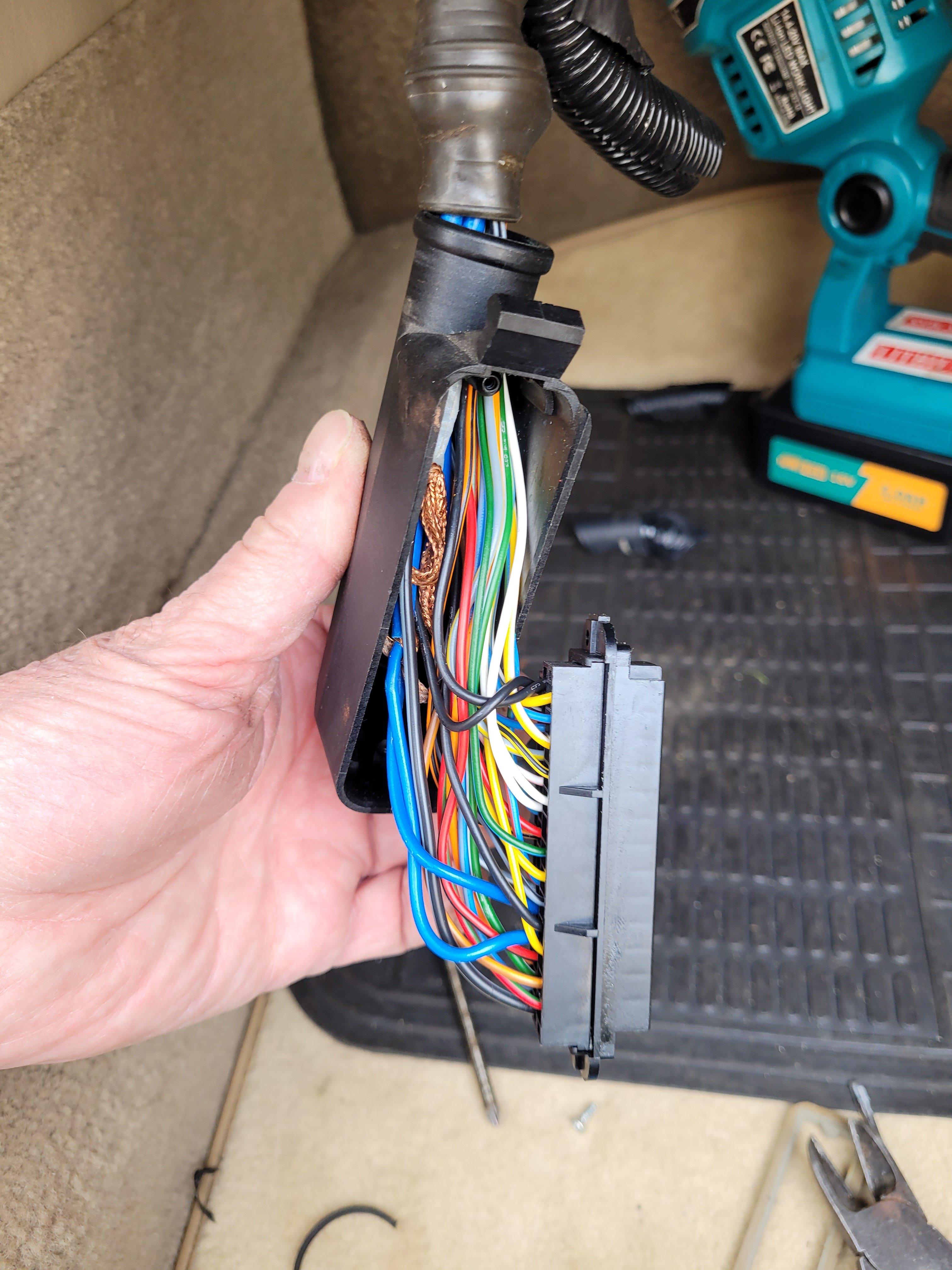 Continuity testing the 14CUX ecu / engine sensors – MG RV8 info news ...