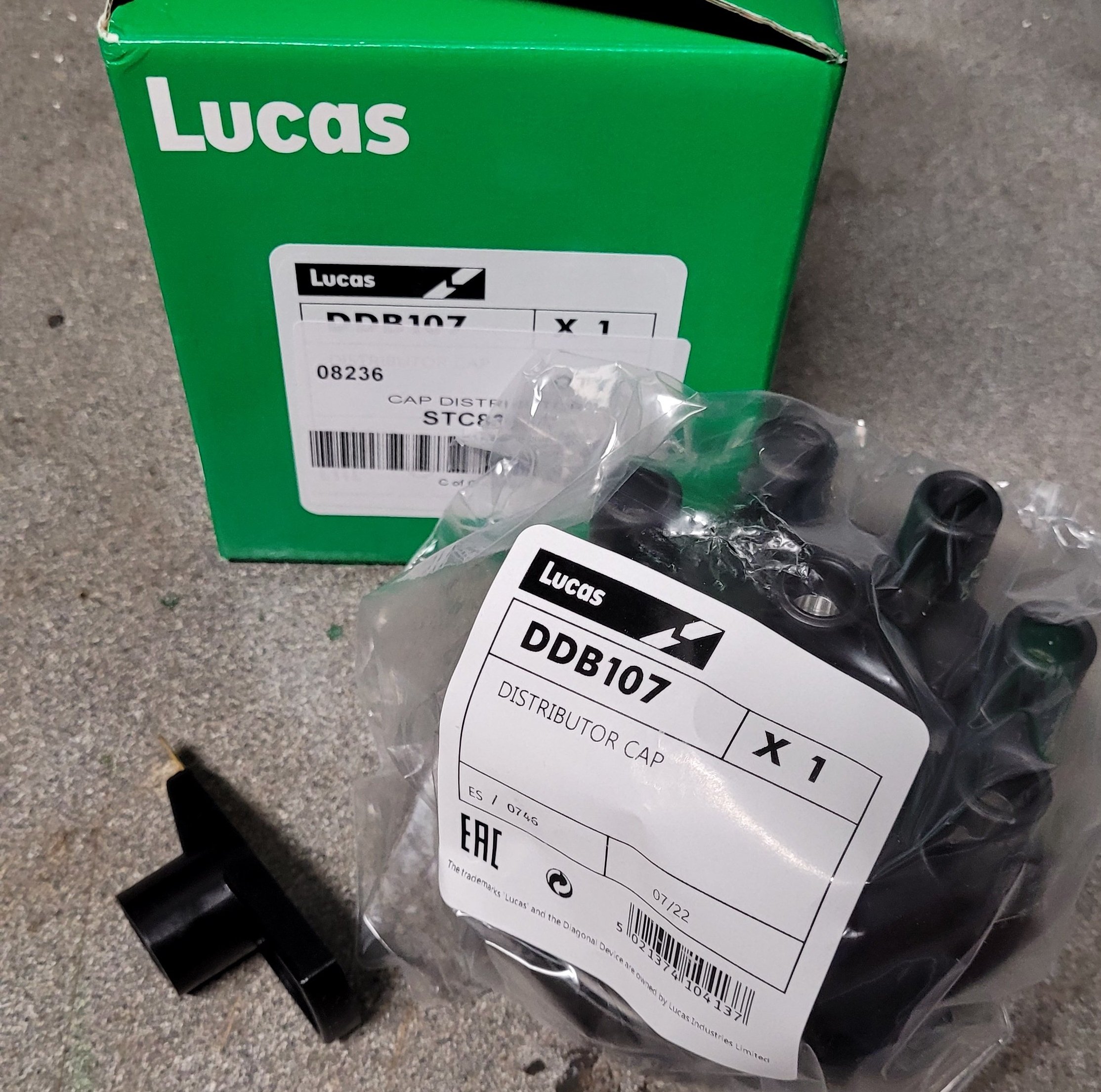 New Distributer Cap and Rotor Arm – Lucas – MG RV8 info news and reviews