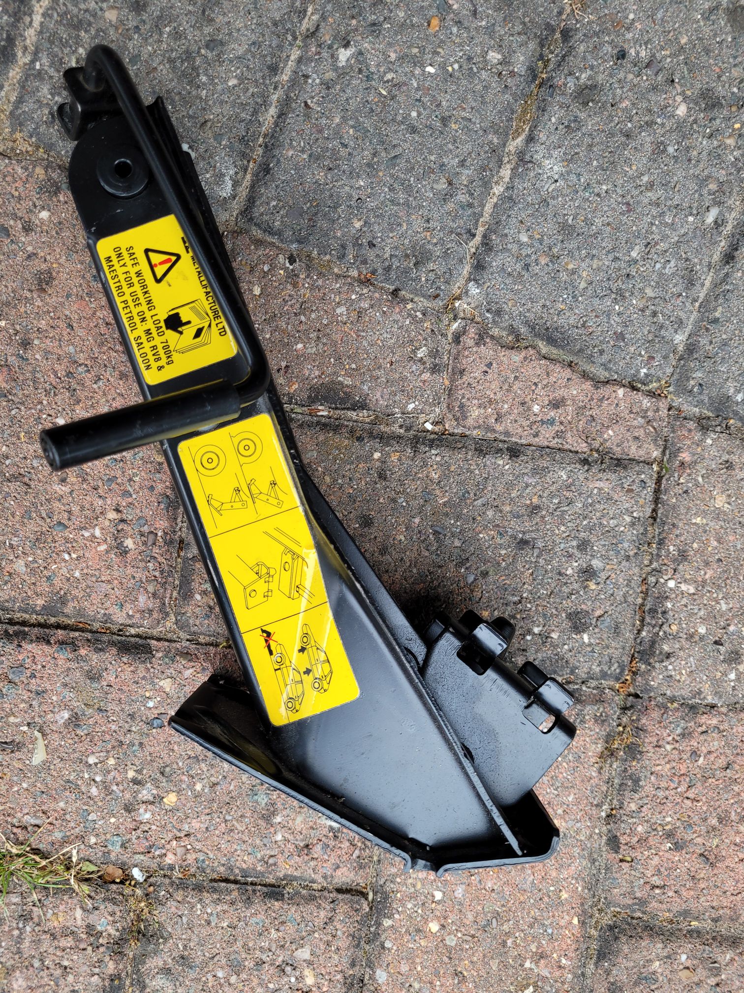 MG RV8 Equipment – MGRV8.COM – MG RV8 info news and reviews