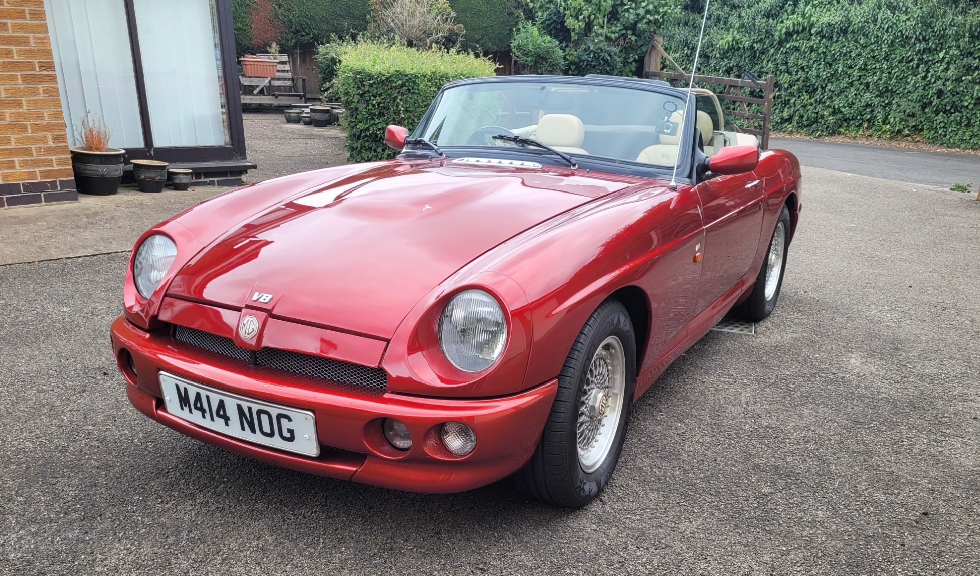 M5 MGR …. my car’s original plates – MG RV8 info news and reviews